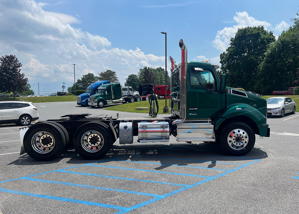 Kenworth T880